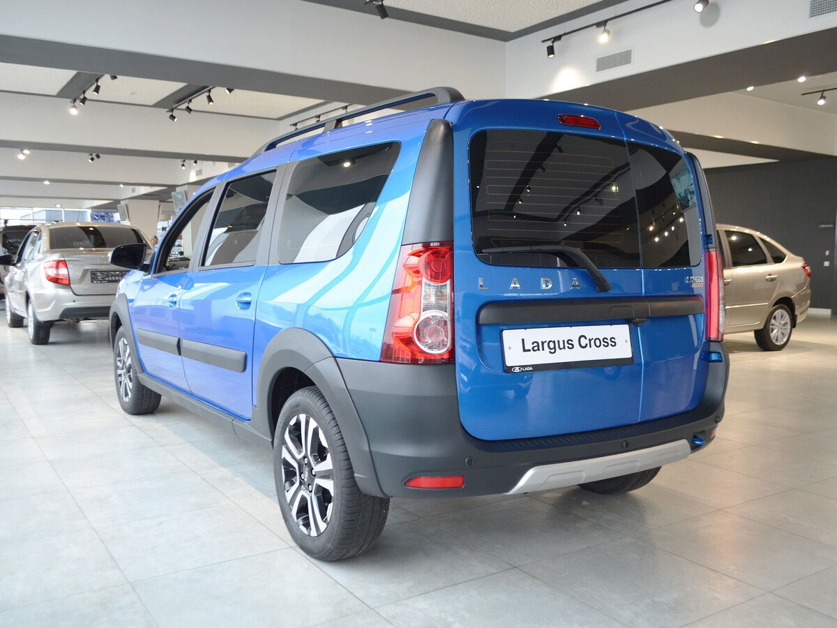 Купить LADA Largus Cross New 7 мест в Екатеринбурге. 1.6 л. 16-кл. (106 л.с.) 5МТ. Comfort ...